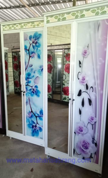 Almari kaca 2 pintu plat | Mataharisabrang